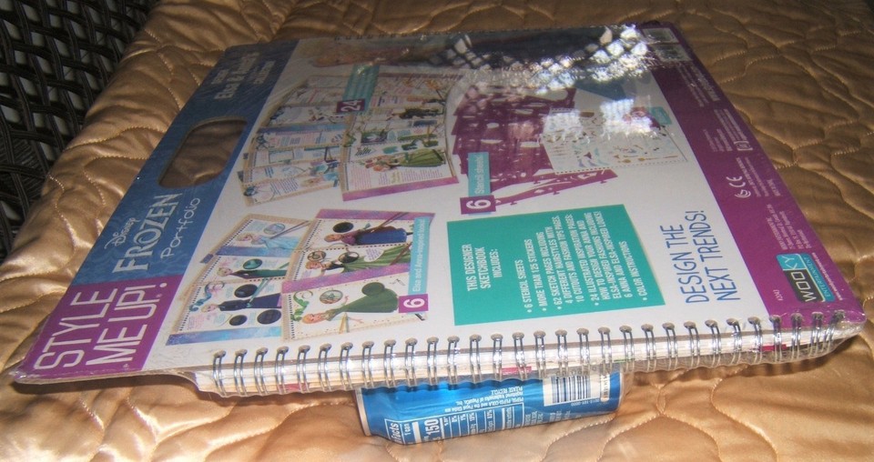 Disney Frozen Portfolio: Style Me Up! Elsa/Anna *2015 New 9781927960455 ...