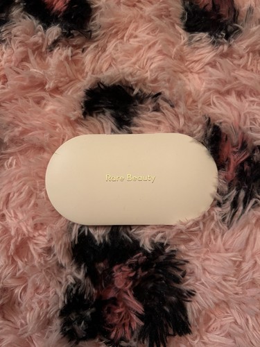 DISCONTINUED RARE BEAUTY Blot & Glow Touch-Up Kit Compact & Blotting ...