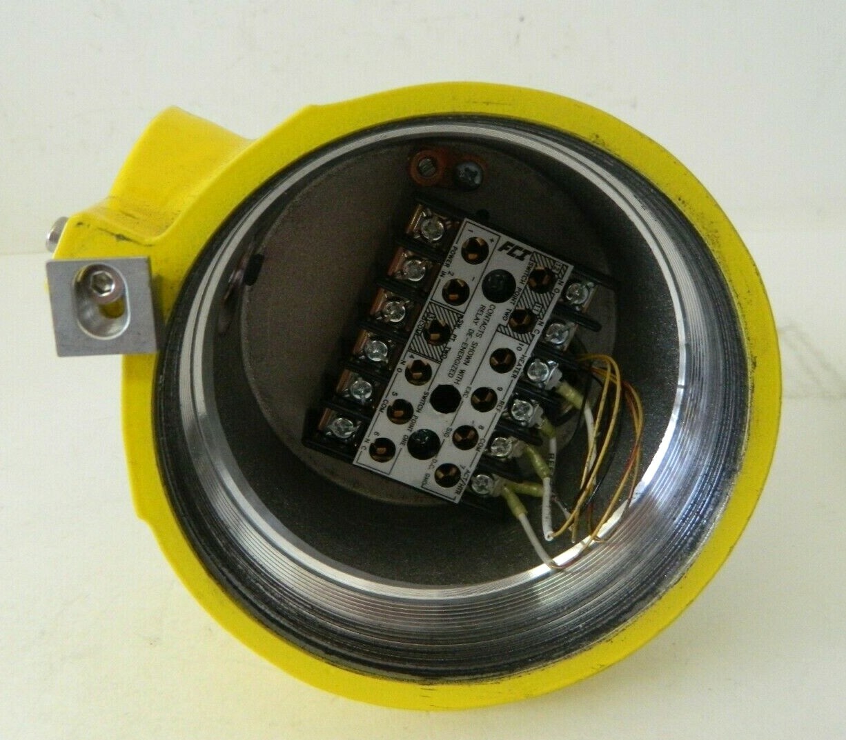 FCI Fluid Components Flow Switch FLT93S-1B1A201C1B00000 #2 | eBay