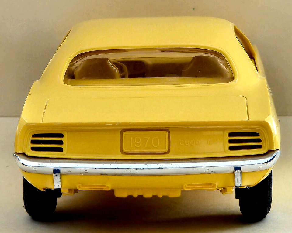 1970 Plymouth HEMI Cuda Lemon Twist Yellow MPC Dealer Promo Model Car ...