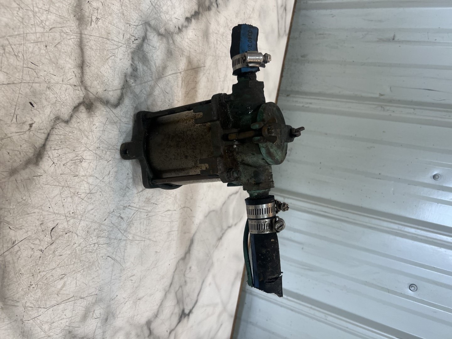 Sea Ray 340 Boat MerCruiser 7.4 L inboard Perko Marine strainer ...