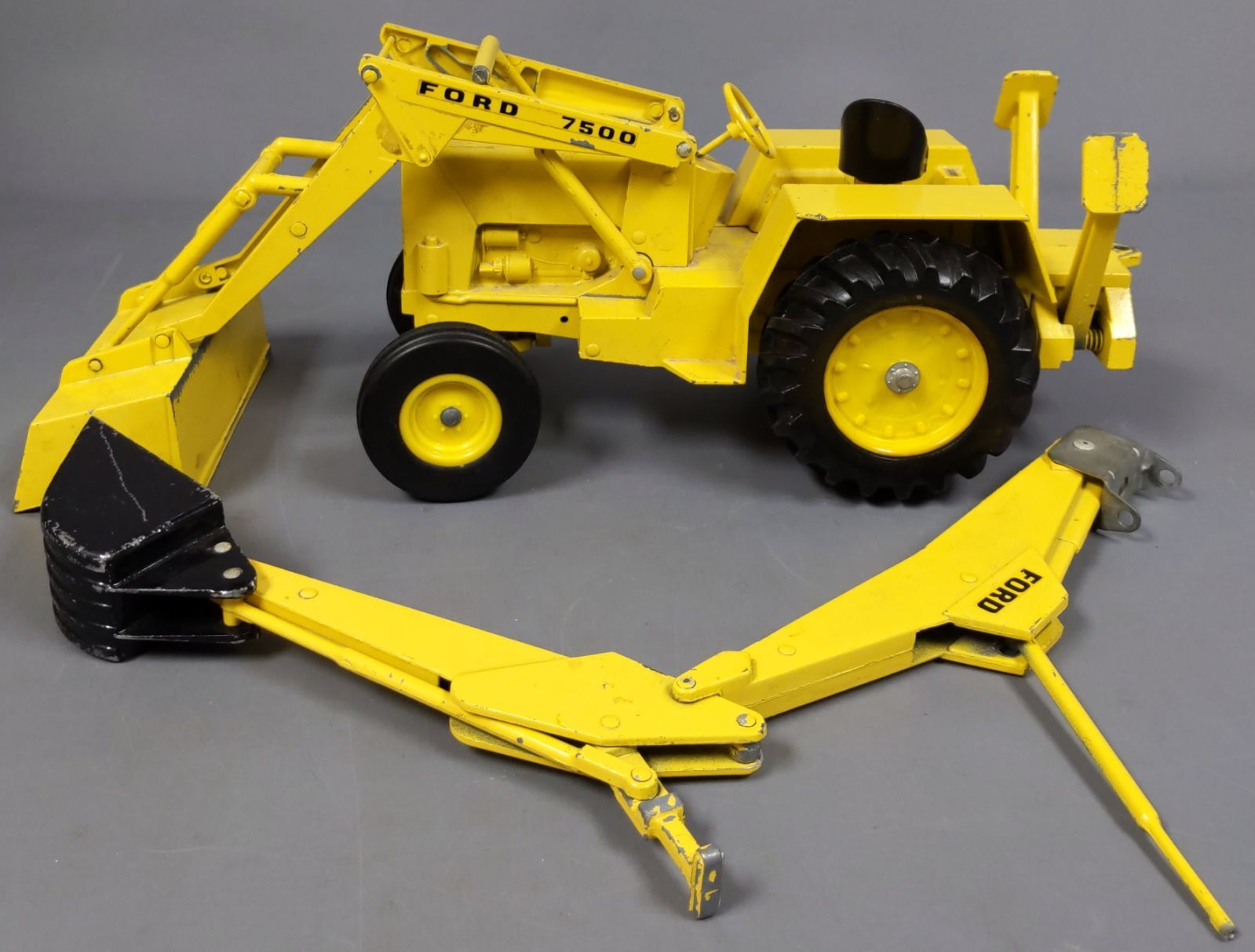 Ertl 1:12 Scale Vintage Die-Cast Ford 7500 Backhoe Front Loader Tractor ...