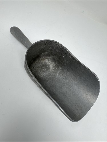 Vintage Pagoel Cast Iron Scoop 6.5" Mexico Full Length w/ handle 10 ...