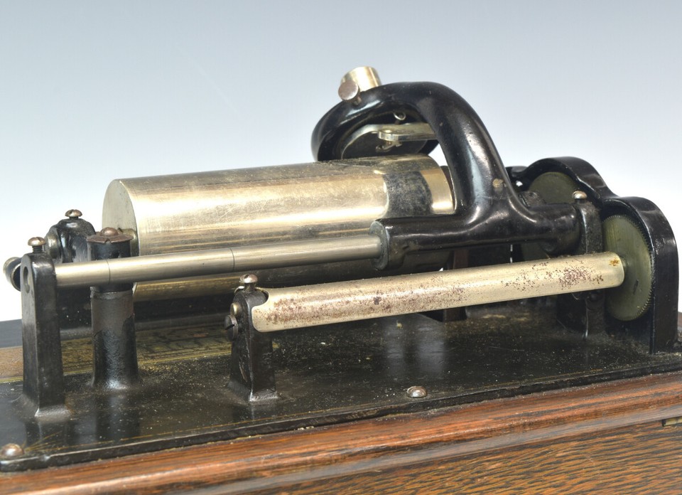 Antique EDISON STANDARD PHONOGRAPH Includes , 17 Wax Cylinders Rare ...