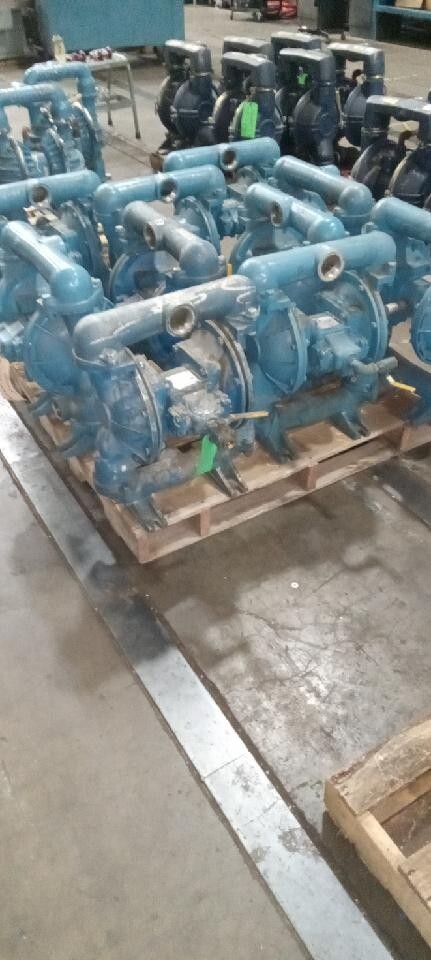 Sandpiper Pump Model EB2-M Double Diaphragm Pump, Air Operated, 2 ...