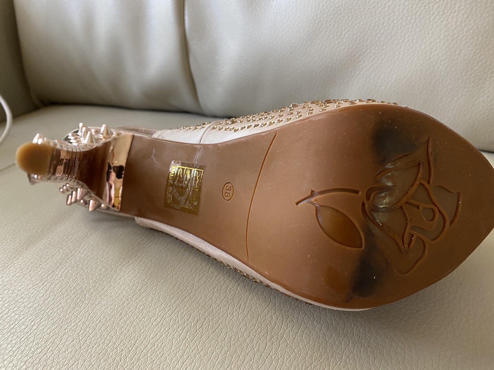 Via Giulia Platform Shoe with super high heel, Size 38 - Gem