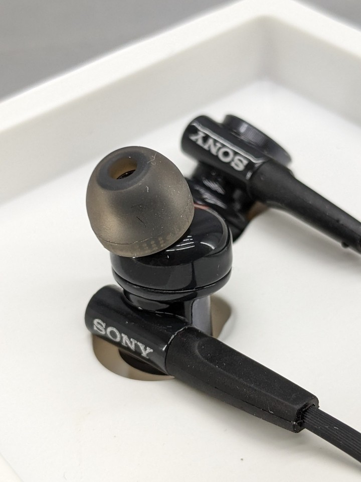 SONY MDR-XB75AP Bass Booster In-Ear Headphones With Mic & Remote, Open ...