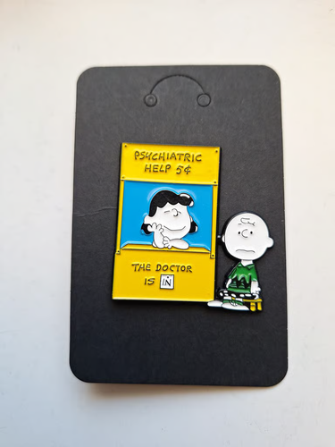 Peanuts Gang Charlie Brown- Characters: Lucy and Charlie Brown Booth ...