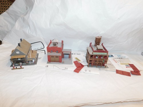 MODEL POWER N SCALE RAILROAD HOTEL, Life Like #7406 General Store ...