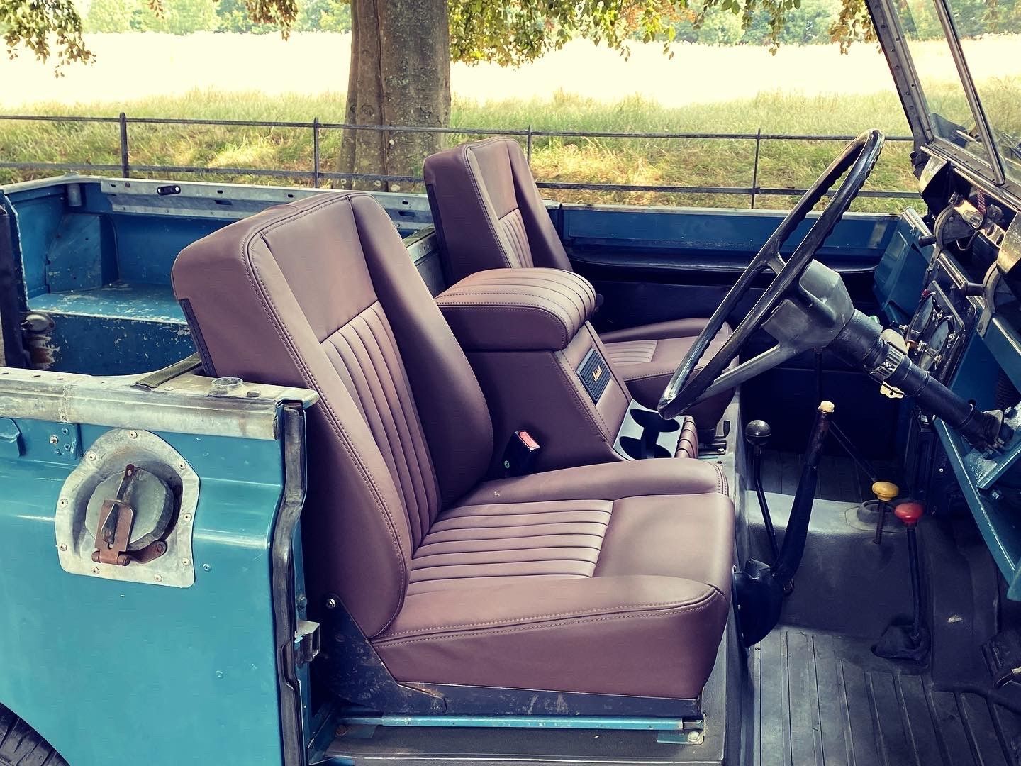 Deluxe set 3 black fluted leather front seats suitable for Series 3 ...