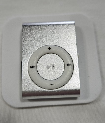 MP3 Multimedia Player with 1GB USB Flash Disk--Small Silver--Brand New ...