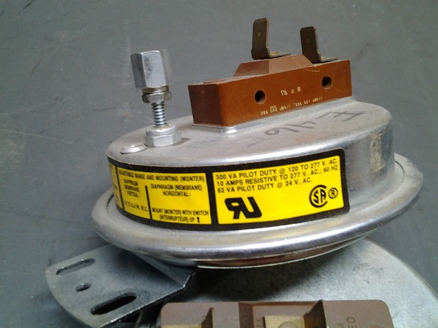 Liebert Corporation AP4268 Filter Clog Switch for sale online | eBay