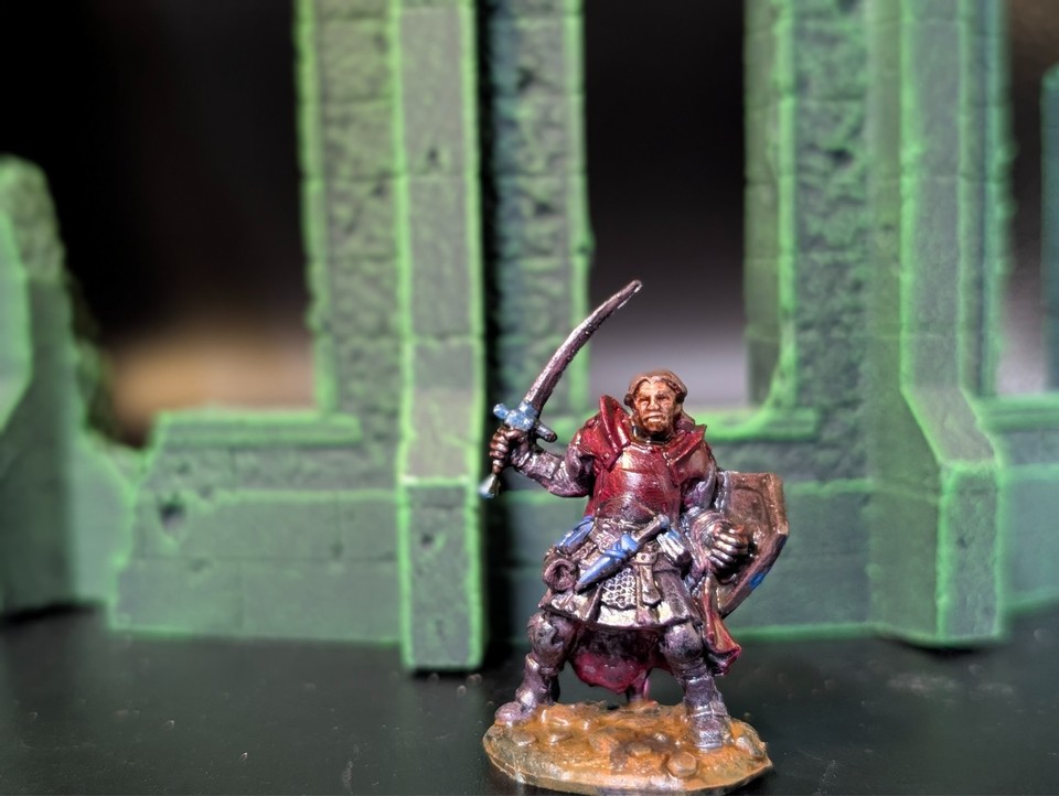 Well painted Reaper Red Paladin/knight dnd fantasy miniature | eBay