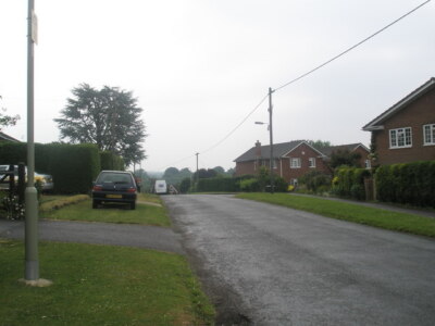 Photo 6x4 Tilmore Gardens Petersfield c2009 | eBay UK