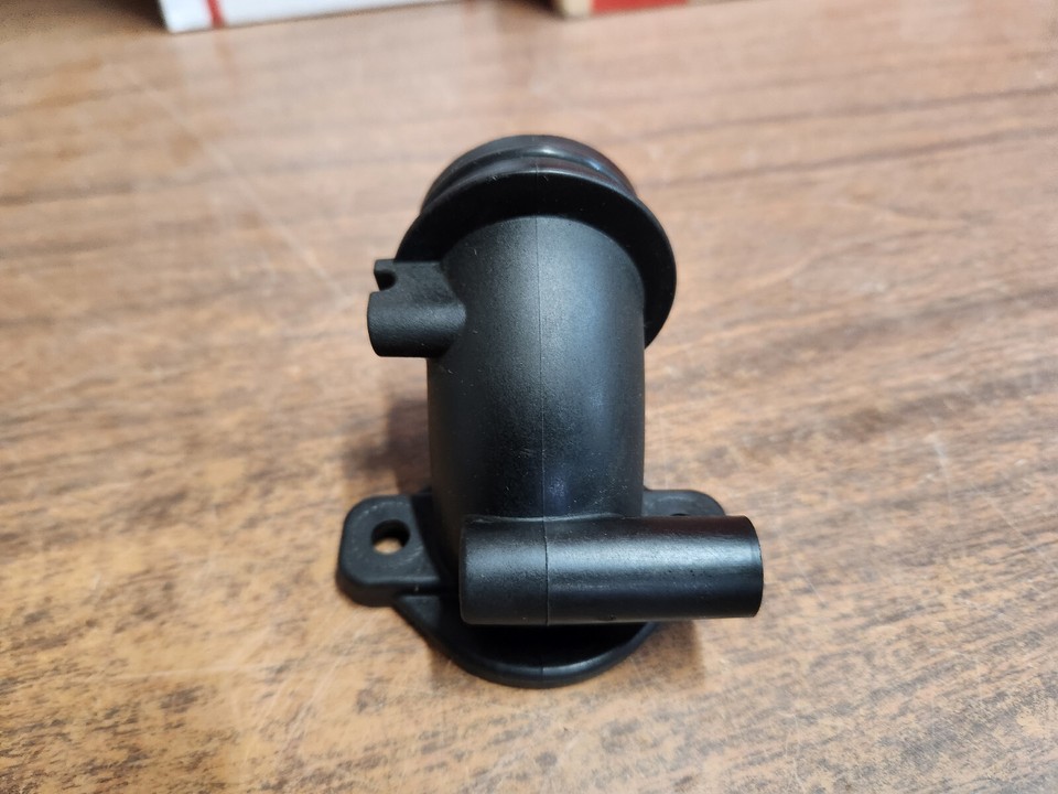 20hp Briggs & Stratton OHV Engine Model 31P977 Intake Elbow 697122 | eBay