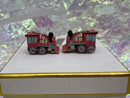DISNEY Mickey Runaway Railway Train Keychain Set | eBay
