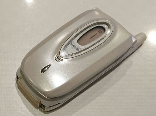 NEC Docomo N211I White Mobile Cell phone Japanese Flip phone Garakei ...