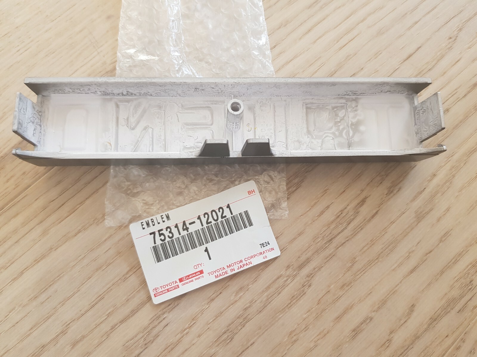 TOYOTA AE86 TRUENO Front Grille badge logo 75314-12021 | eBay