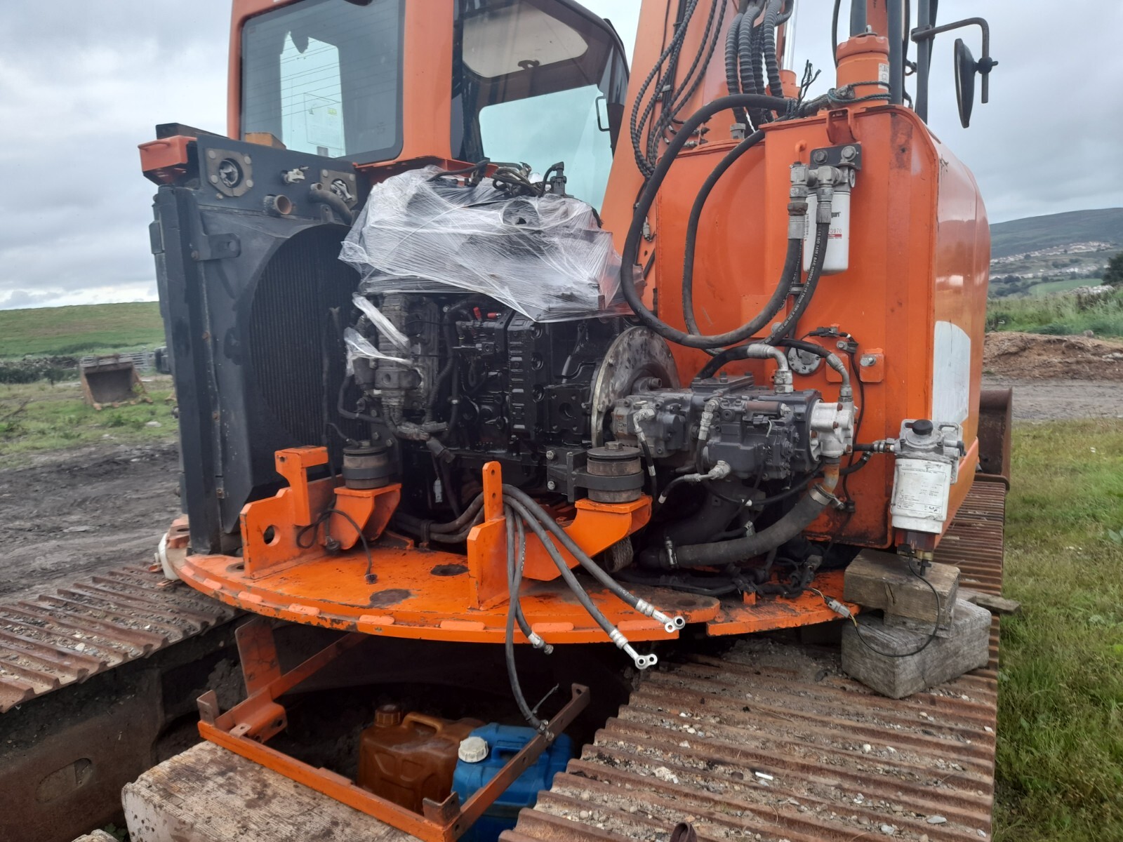 Doosan DX140 LCR-3 14ton Zero tail excavator. 4723Hrs (New engine ...
