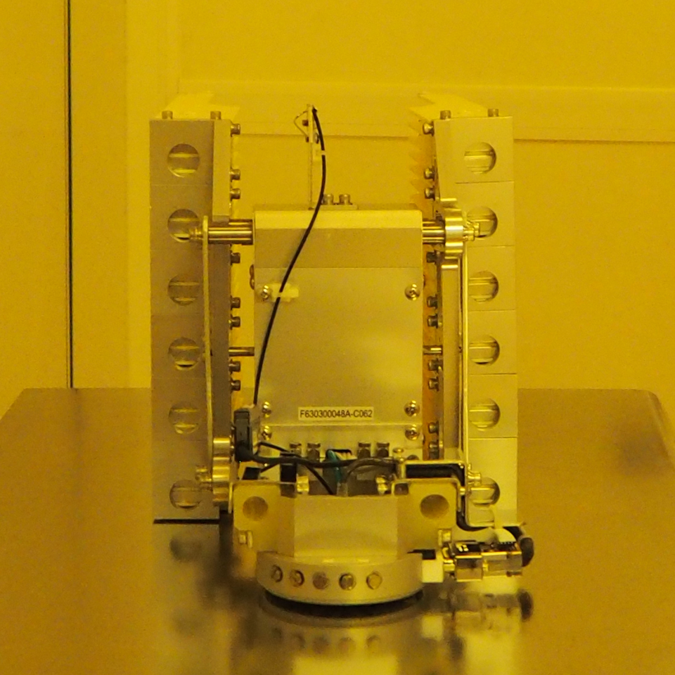 300mm Wafer Hand, 25 Wafer Batch Hand Carriers transfer to cassette ...