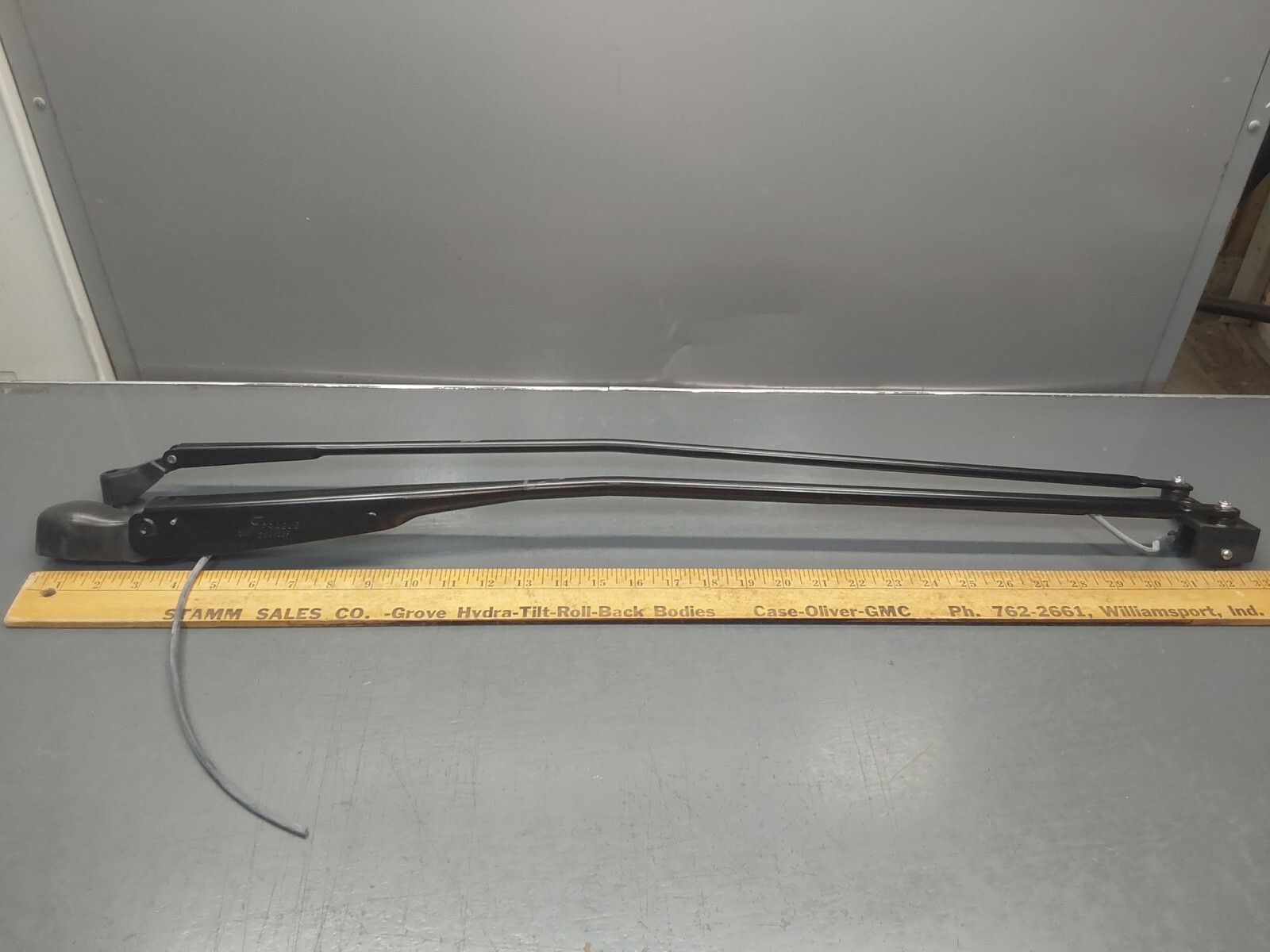 Windshield Wipers Bus