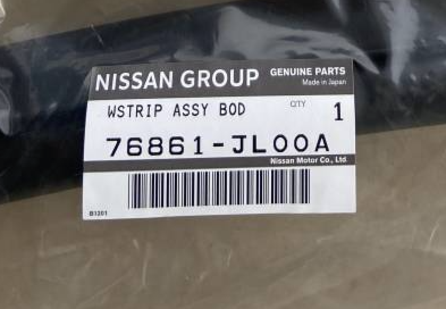 NISSAN Genuine G37 Q60 Body Side Weatherstrip L & R 76860-JL00A / 76861 ...
