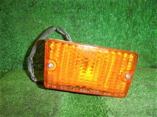 MITSUBISHI Delica 1987 Right Turn Signal Light MB377108 [Used ...