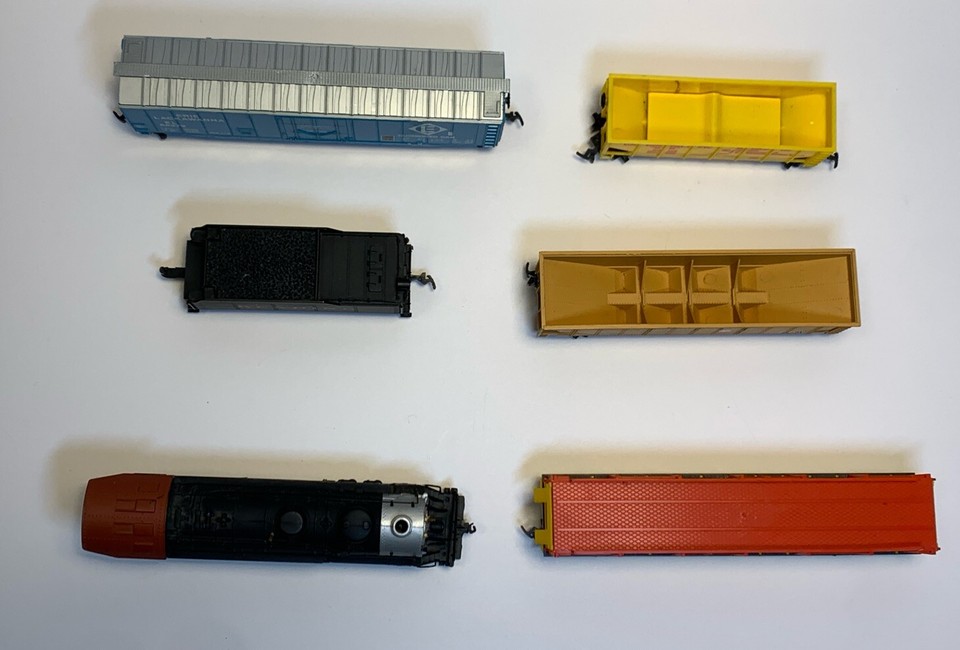 Ho Scale Train Set Chessie System, Reading, Switches,rerailers,Erie ...