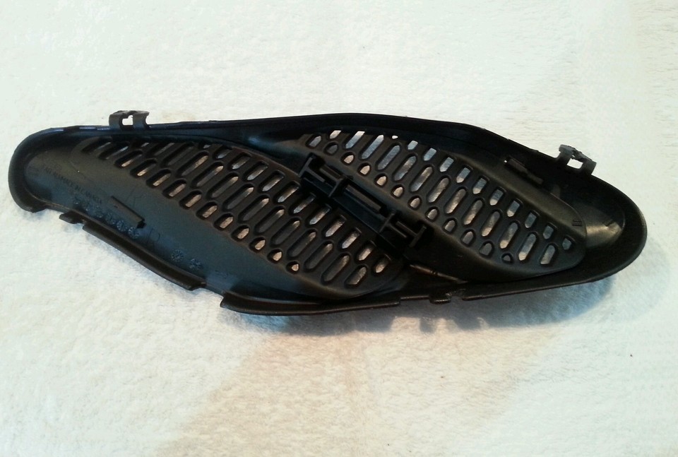 SKI-DOO RIGHT HAND GRILLE GRILL 517302034 Bombardier right side OEM ...