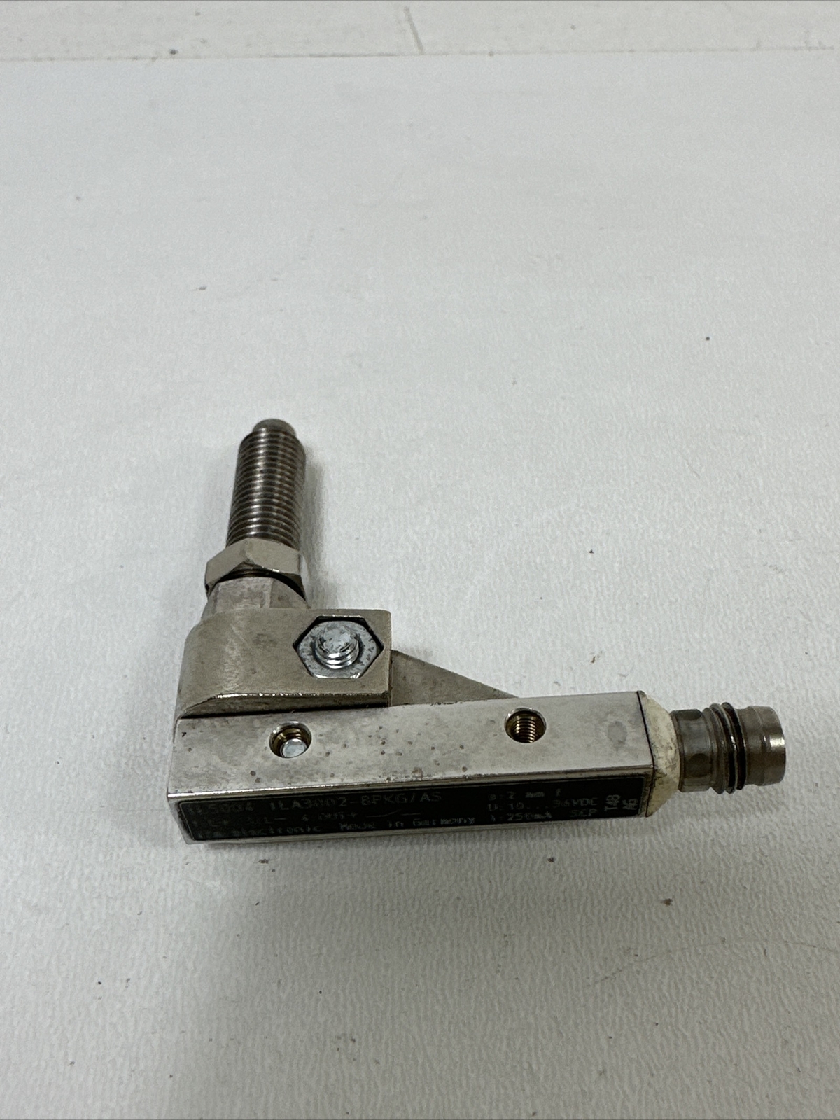 IFM IL5004 ILA3002-BPKG/AS induktiver Sensor inklusive Taster | eBay.de