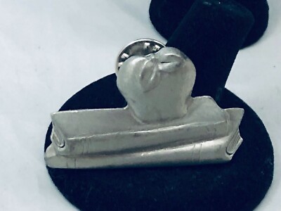 VTG. CANADA KCD PEWTER SCHOOL TEACHERS APPLE BOOKS TAC PIN | eBay