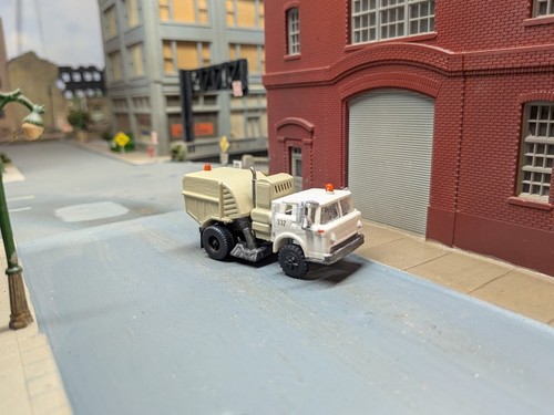 1/87 HO Scale Custom Built Ford C600/Tymco Street Sweeper. 3D Printed ...