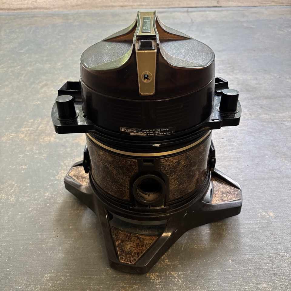 Rainbow Vacuum SE D4C Canister Vacuum w/ Water Basin And Rolling Base ...