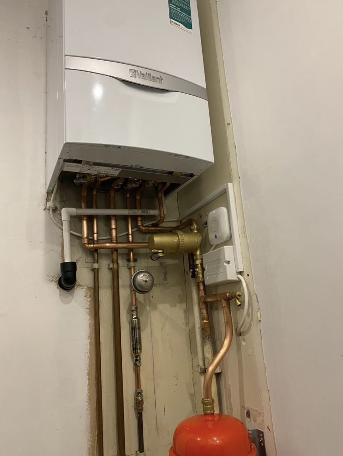 £349 NO VAT Combi BOILER FITTING installation LABOUR ONLY Any BOILER ...