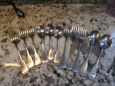 Oneida Deluxe Stainless Flatware 11 pc Set in the ”Minute Man” pattern ...