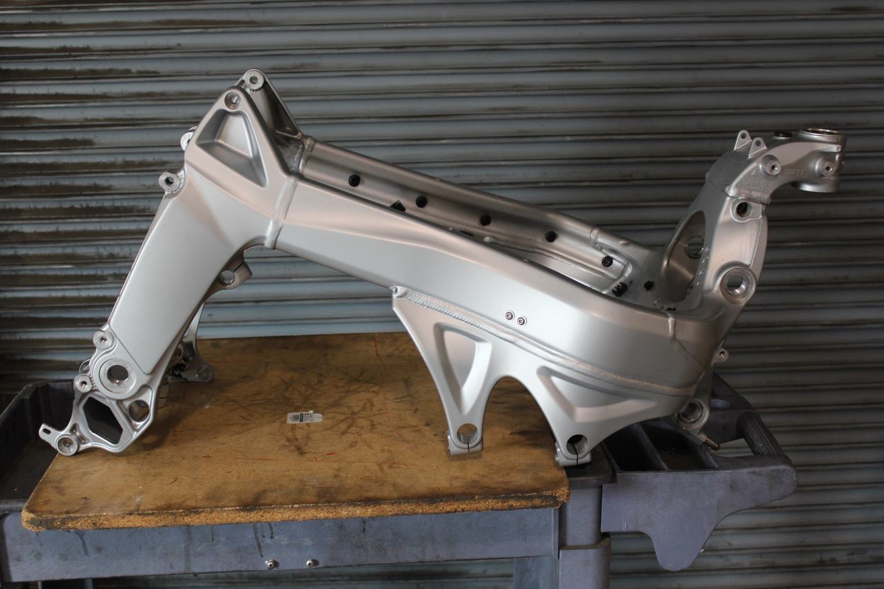 BMW K1200R K1200 R Sport 07 Main Frame Chassis STRAIGHT | eBay UK