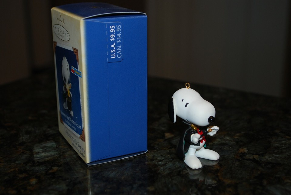 2005 Hallmark Peanuts Spotlight on Snoopy the Magnificent Xmas #8 in ...