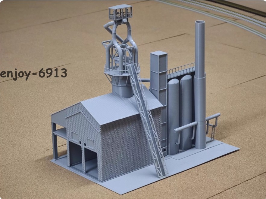 1:160 N Scale Train & Factory Chemical Plant Model Building w Sand ...