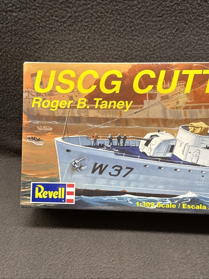 Revell 85-3015 USCG Cutter Roger B Taney 1/302 Model Kit Factory Sealed ...