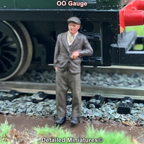 DETAILED MINIATURES O30 PAINTED OO GAUGE 1/76th FIGURE - INDUSTRIAL ...