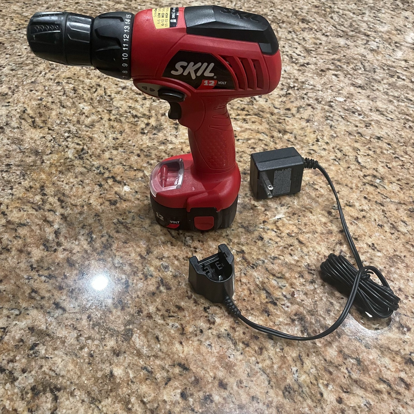 PRE-OWNED Skil 12V NiCd 3/8" Cordless Drill/Driver 2466 Works New ...