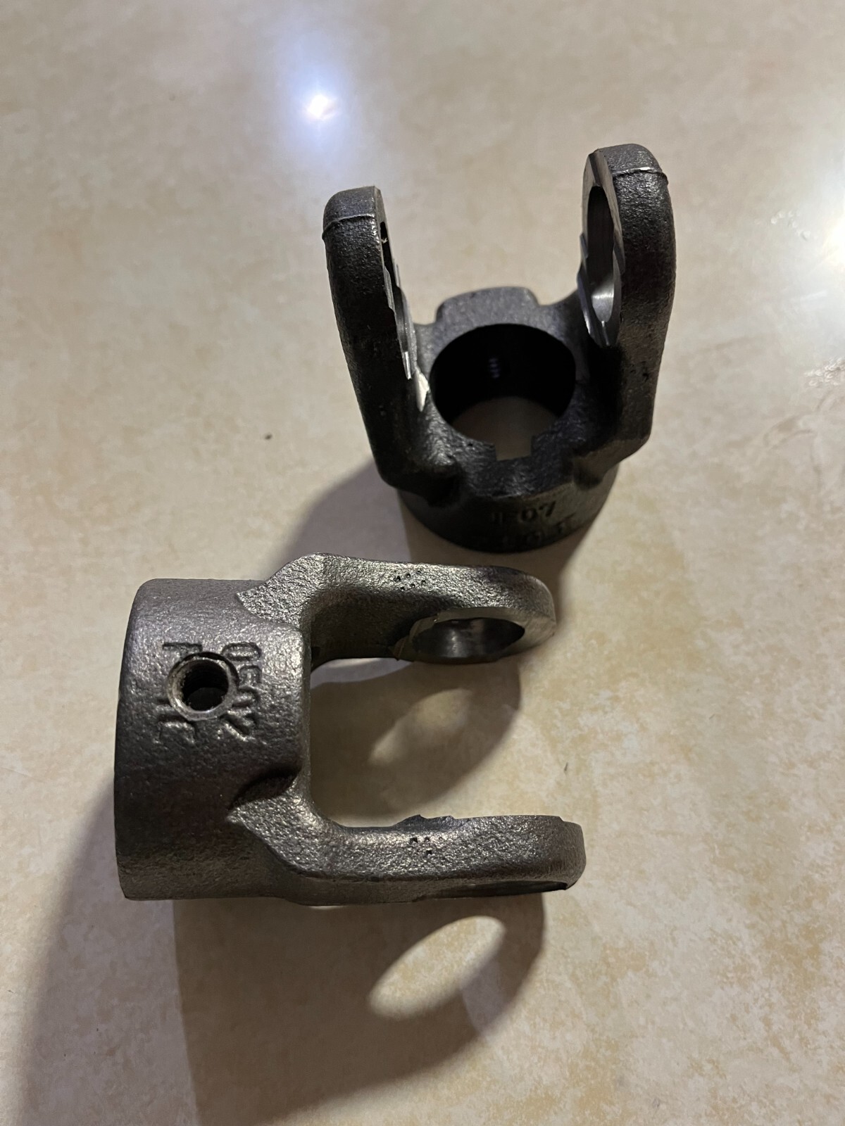 QTY- 2) NEAPCO 10-4123 PTO END YOKES (1000 series) 1-1/4" bore with 5/ ...