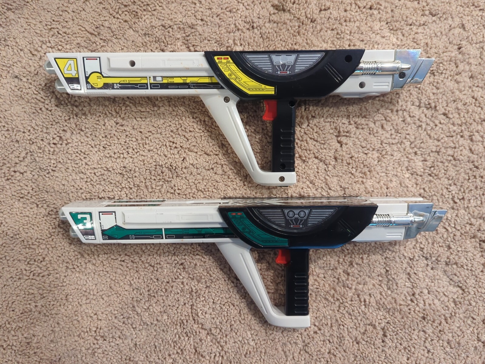 Bandai Power Rangers Time Force Rangers Deluxe Vortex Blaster Yellow 4 ...