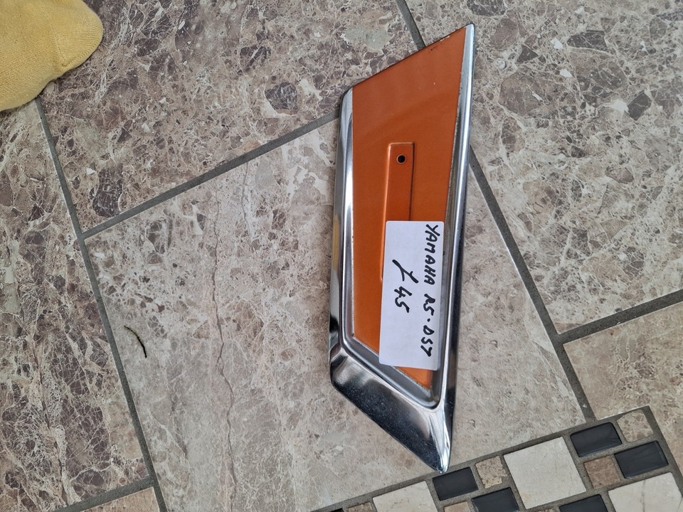 YAMAHA R5 DS7 LEFT HAND ENGINE COVER BRAND NEW GENUINE YAMAHA R5 RD350 ...