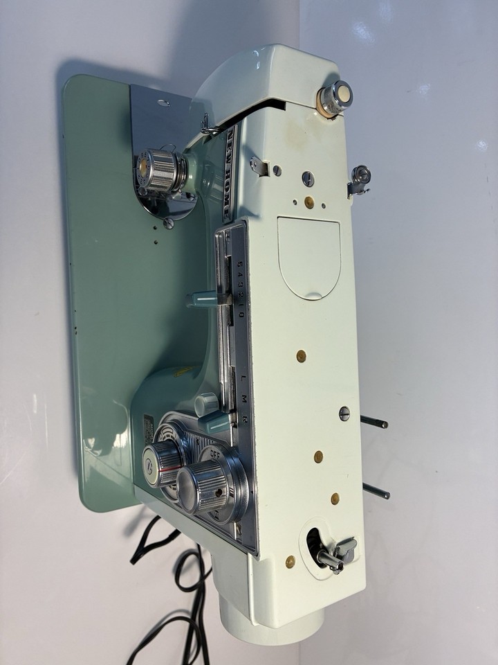 ⭐Vintage New Home Model 446 Sewing Machine (1968) Good Condition Made ...