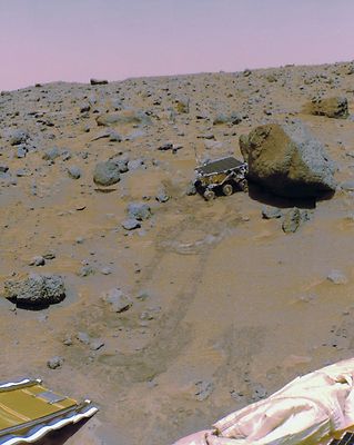 NASA robotic probe Pathfinder and Sojourner on Mars Photo Print | eBay