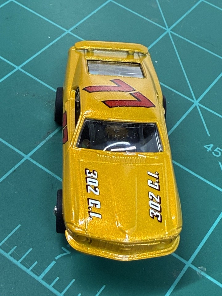 Auto World Custom Mustang Body On Thunder jet Ultra G HO Slot Car ...
