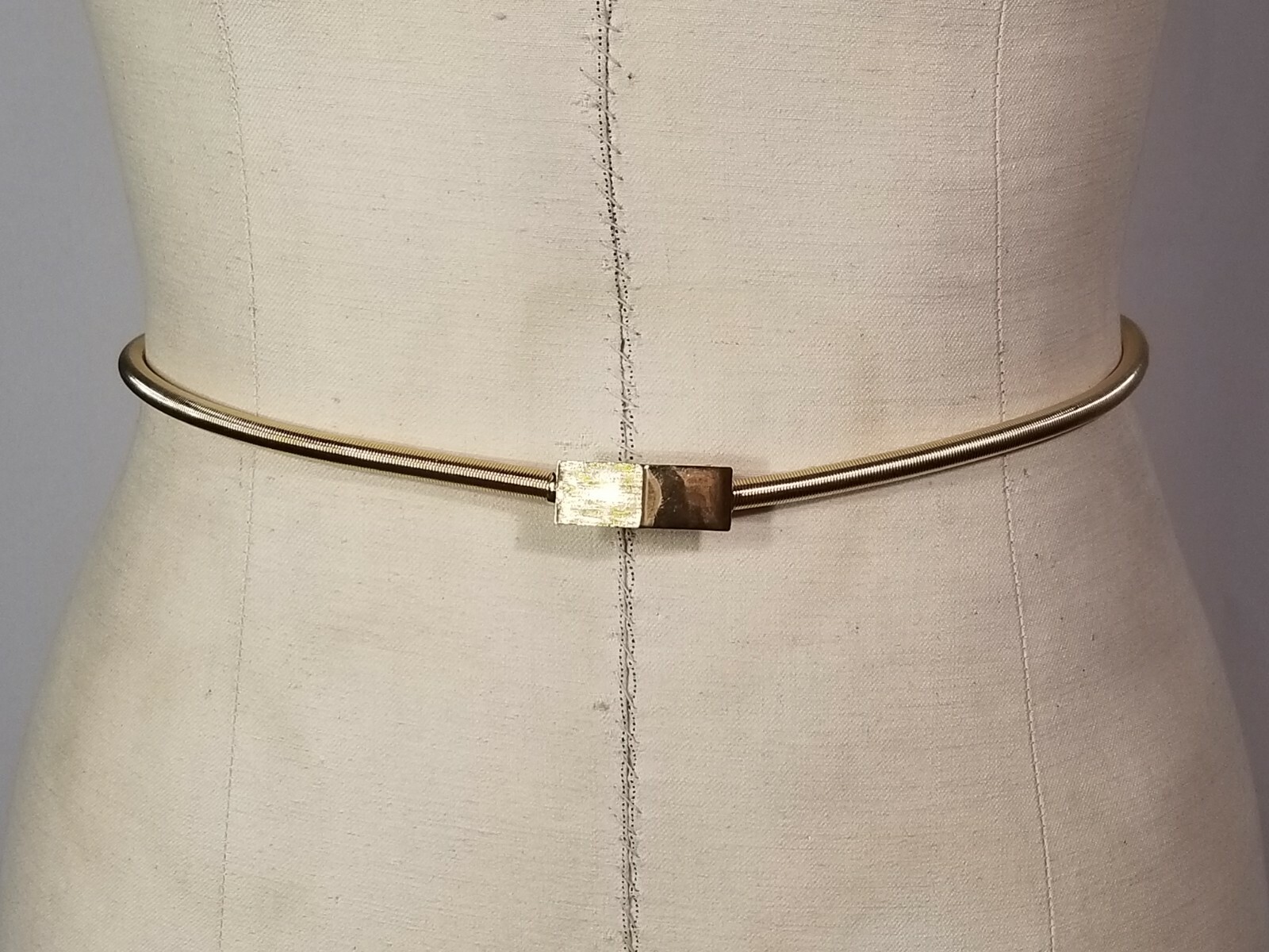 Gold Metal Expandable Belt L25.5-32" x 1"dia, Buckle 1/4" H | eBay