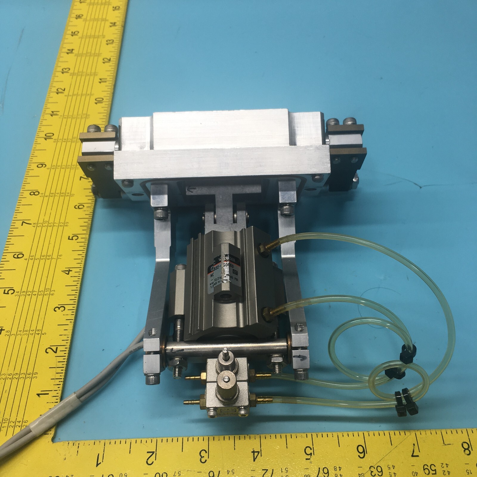 AMAT 0010-70321 SLIT VALVE ACTUATOR GATE ASSEMBLY P5000, 130248 | eBay