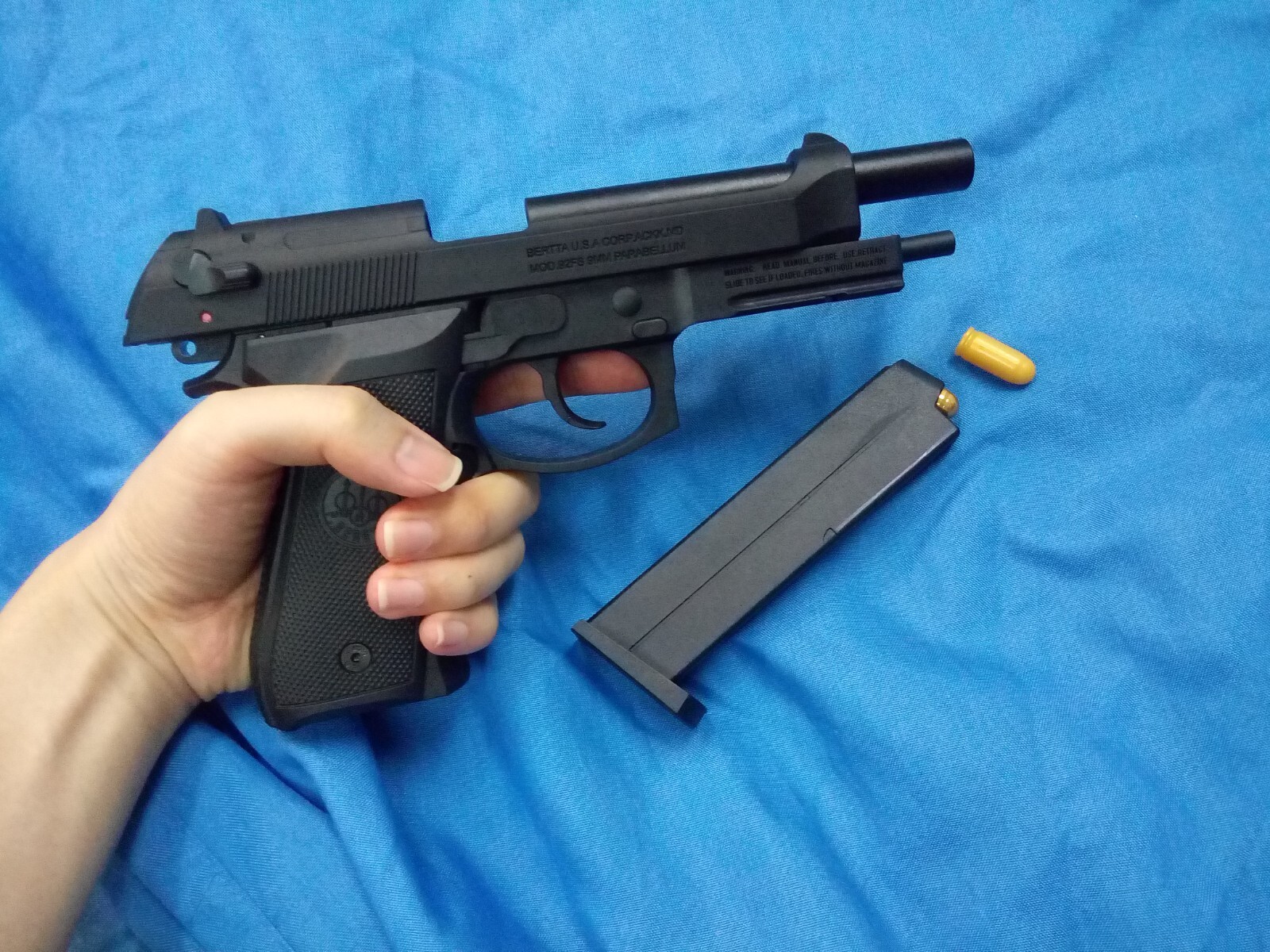 Blowback Recoil Simulator Laser Tag Shooting Gun reenact army pistol m9 ...